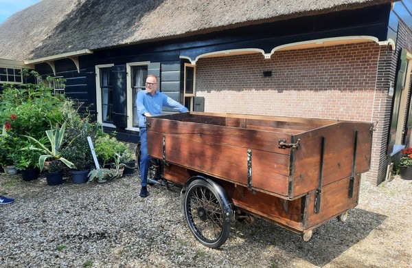 Oude Hilverda-bakfiets ronkt weer als vanouds